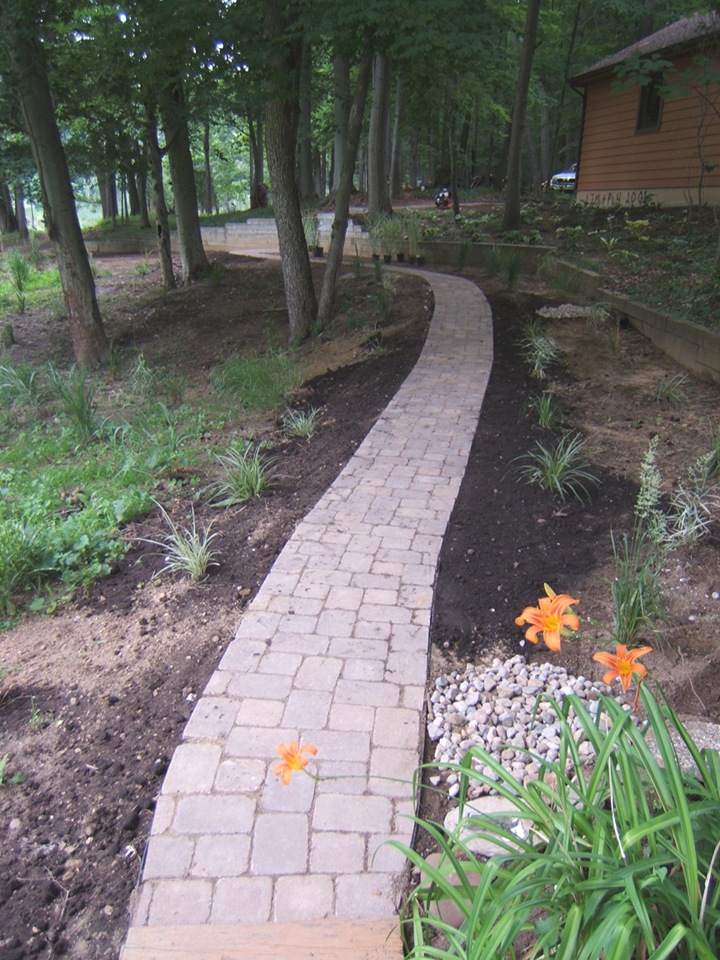 Stone Path 3 - Goetz LandscapingGoetz Landscaping